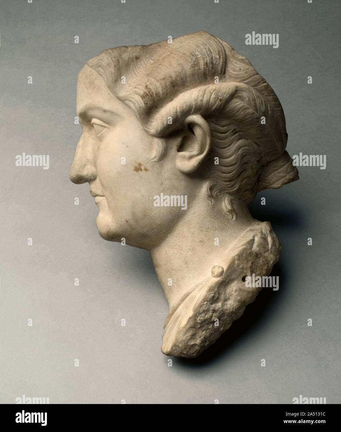 Fragmentary marble head hi-res stock photography and images - Alamy