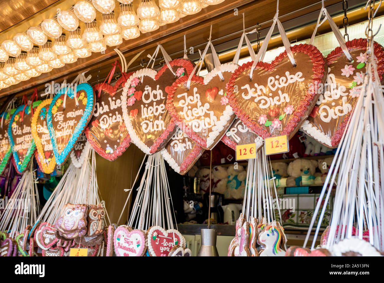 Traditional Gingerbread heart cookie in Germany Stock Photo - Alamy