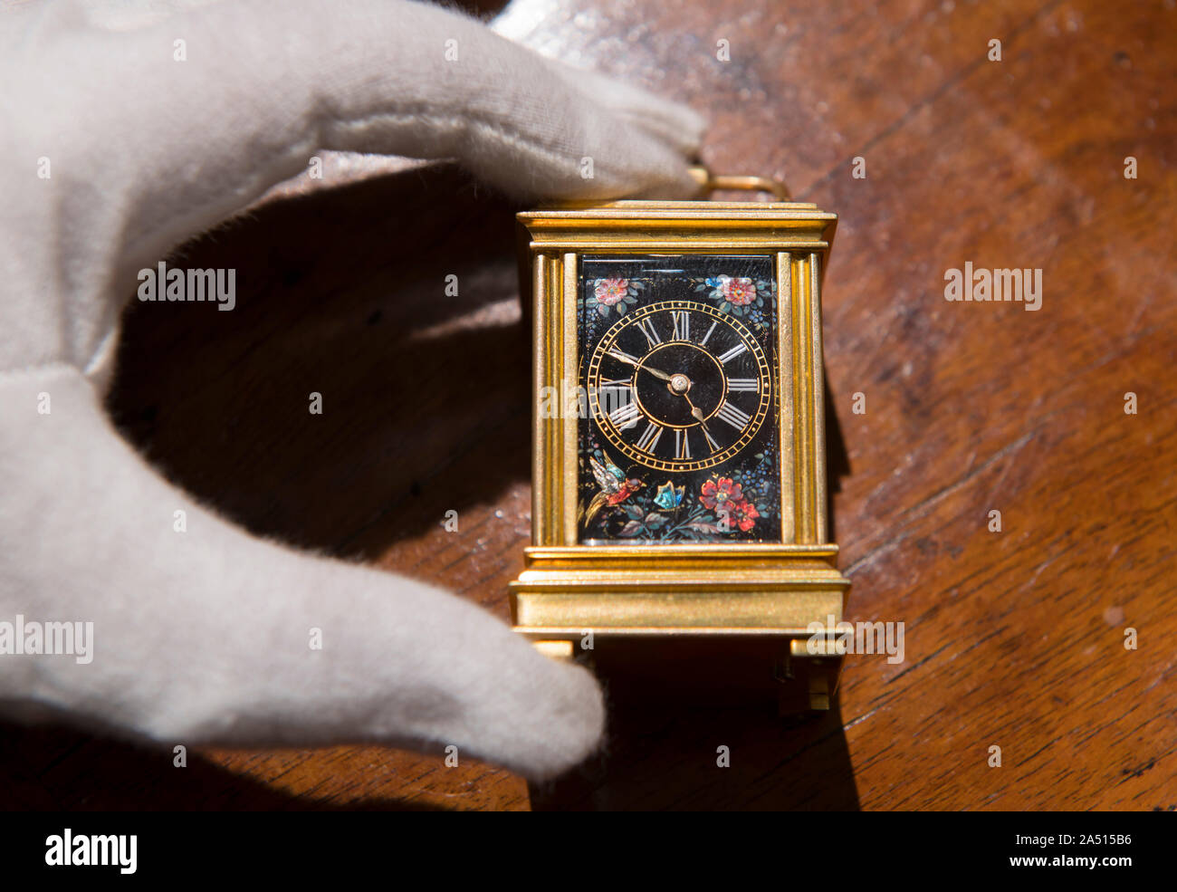 Antique Clocks High Resolution Stock Photography and Images - Alamy