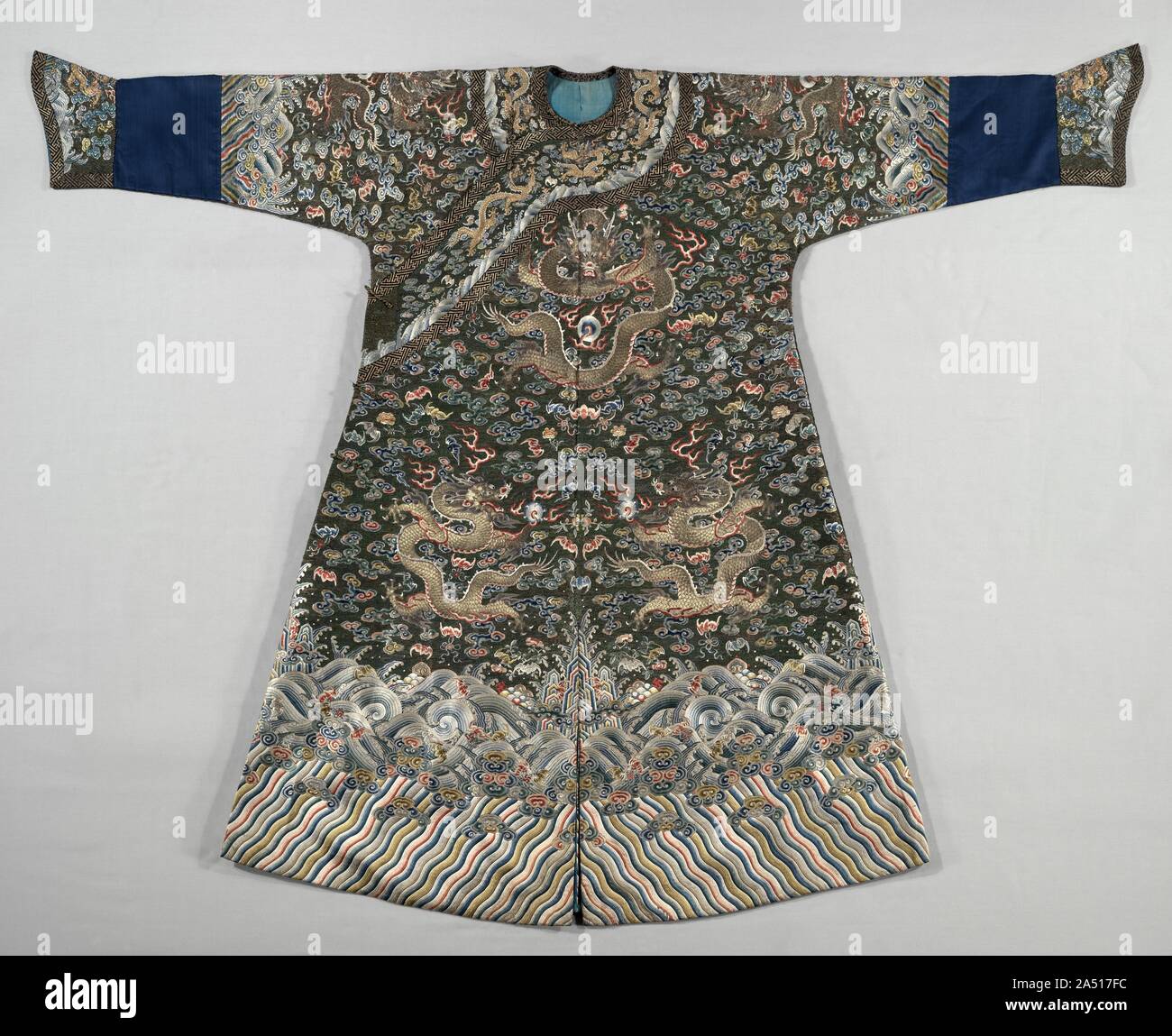 Imperial robe hi-res stock photography and images - Alamy