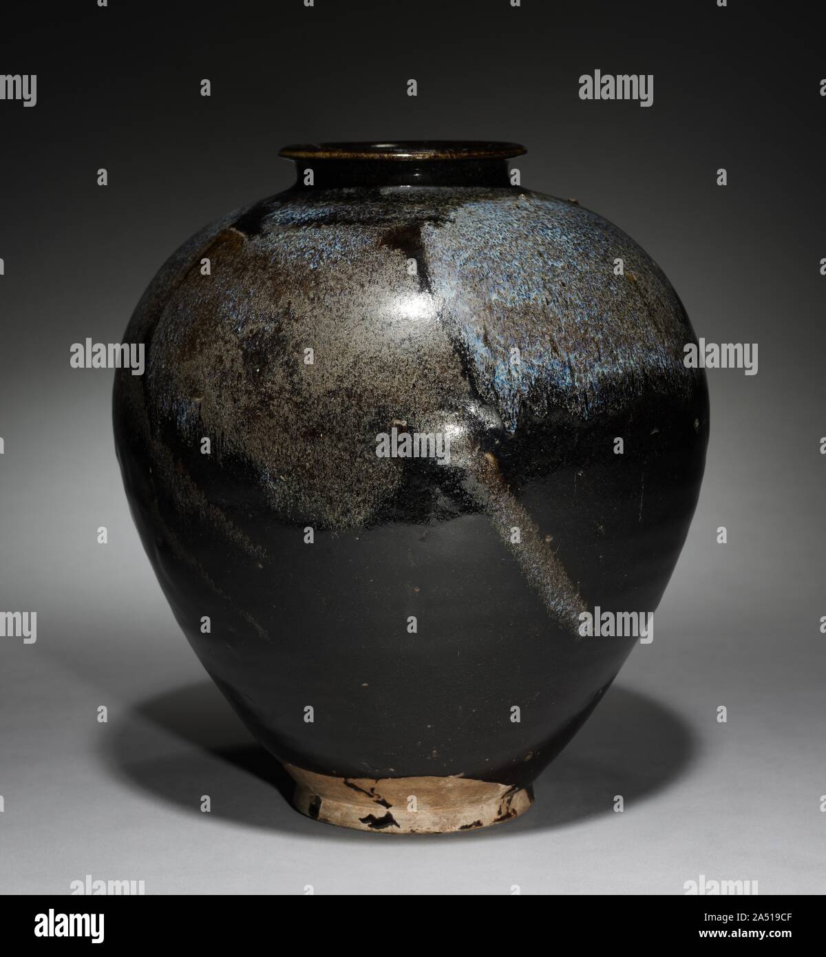 Black ware hi-res stock photography and images - Alamy