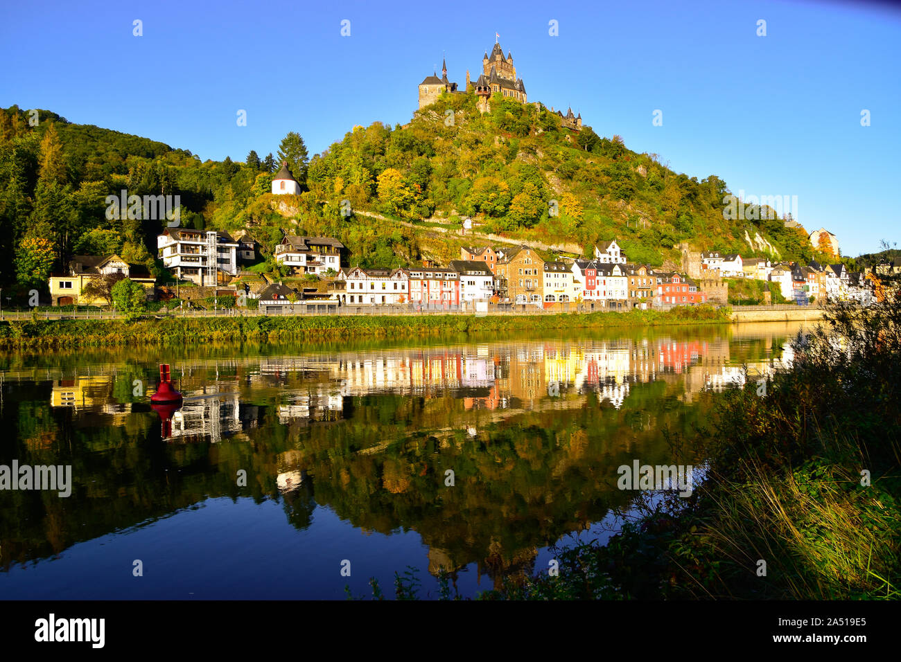 Schloss cochem herbst hi-res stock photography and images - Alamy