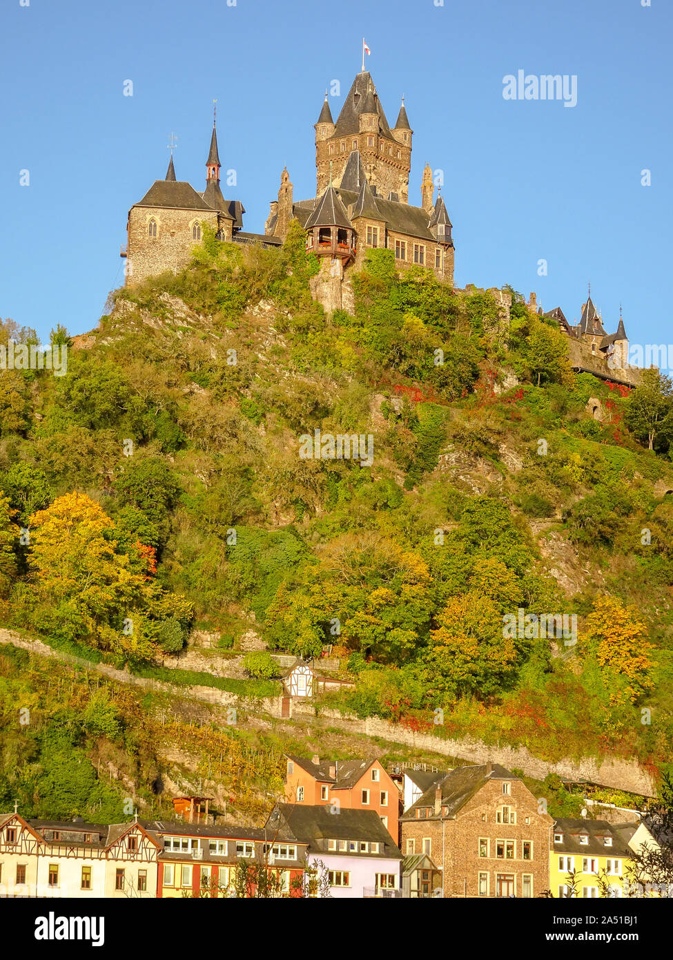 Schloss cochem herbst hi-res stock photography and images - Alamy