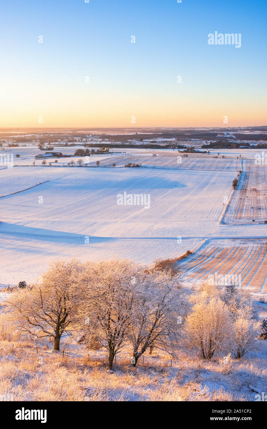 Scenics winter country landscape with snow and frost Stock Photo - Alamy