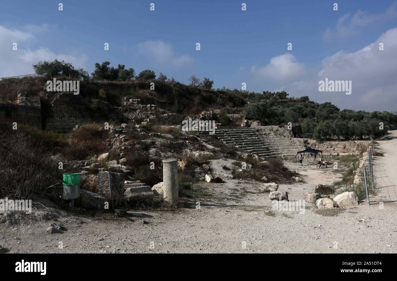 Nablus, West Bank, Palestinian Territory. 17th Oct, 2019. Israeli ...