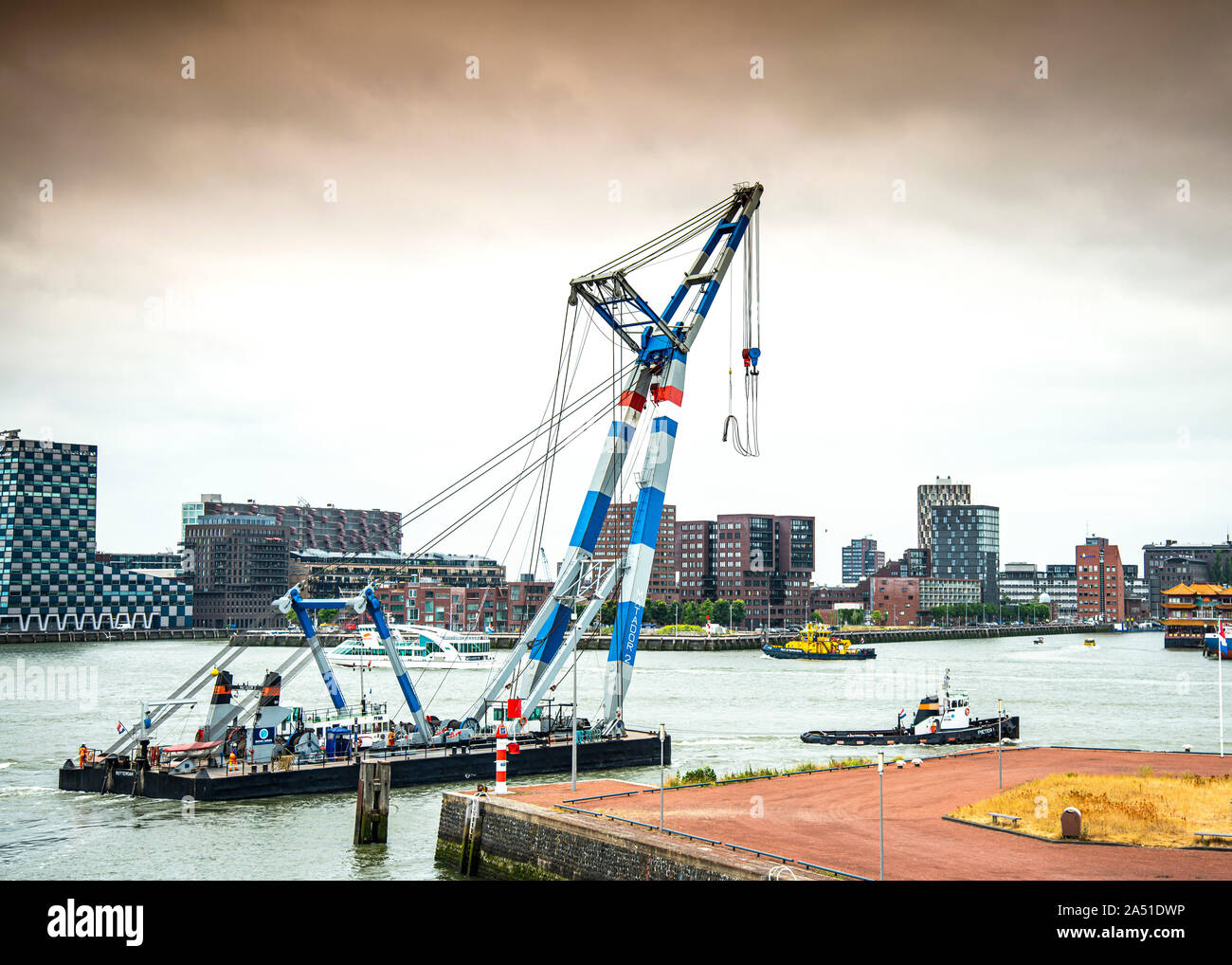 Matador 2 large floating non propelled crane used lifting heavy ...