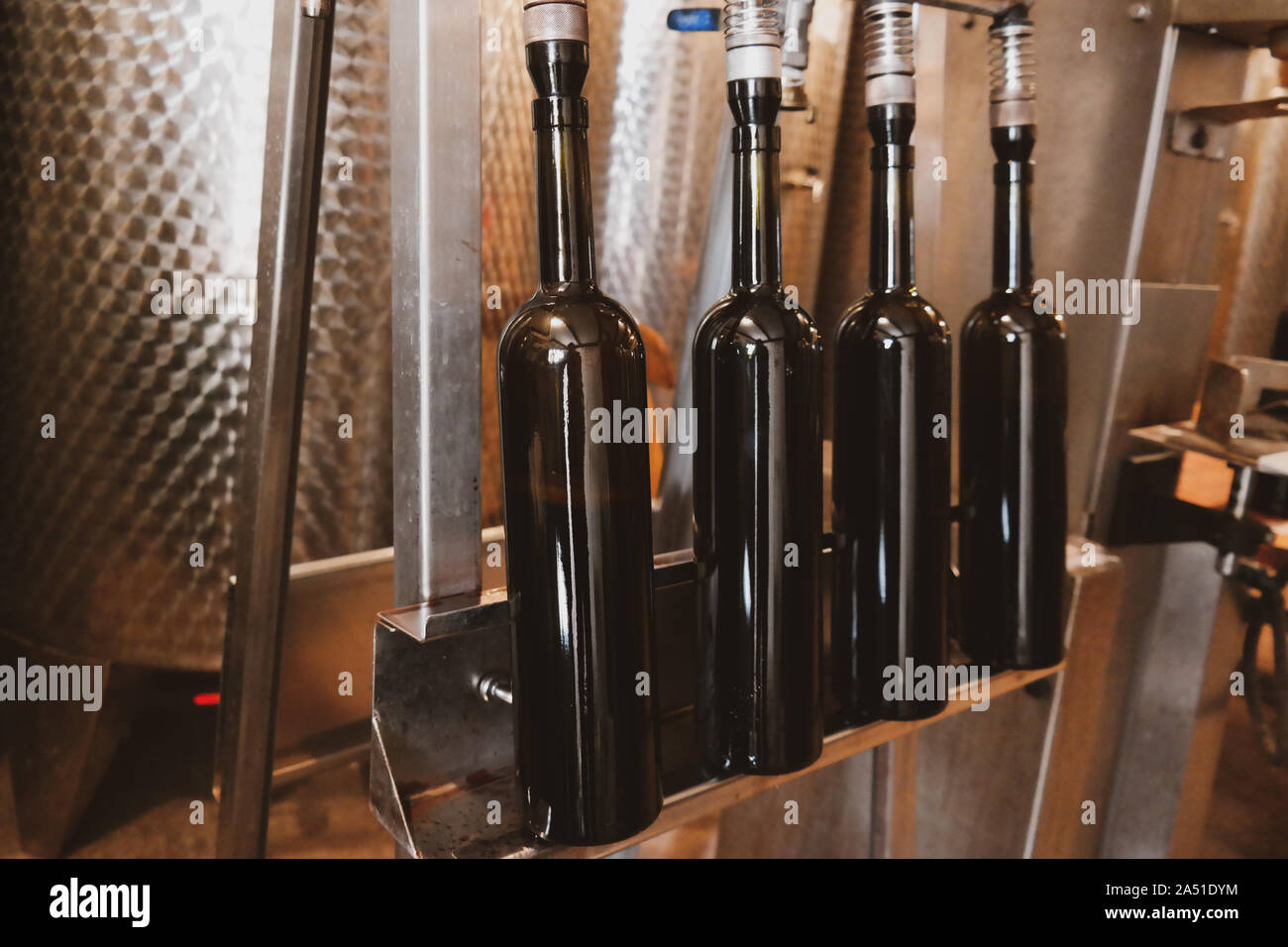 Winery operation hi-res stock photography and images - Alamy