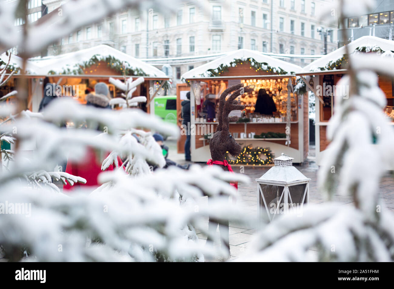 Snow covered stall hi-res stock photography and images - Alamy