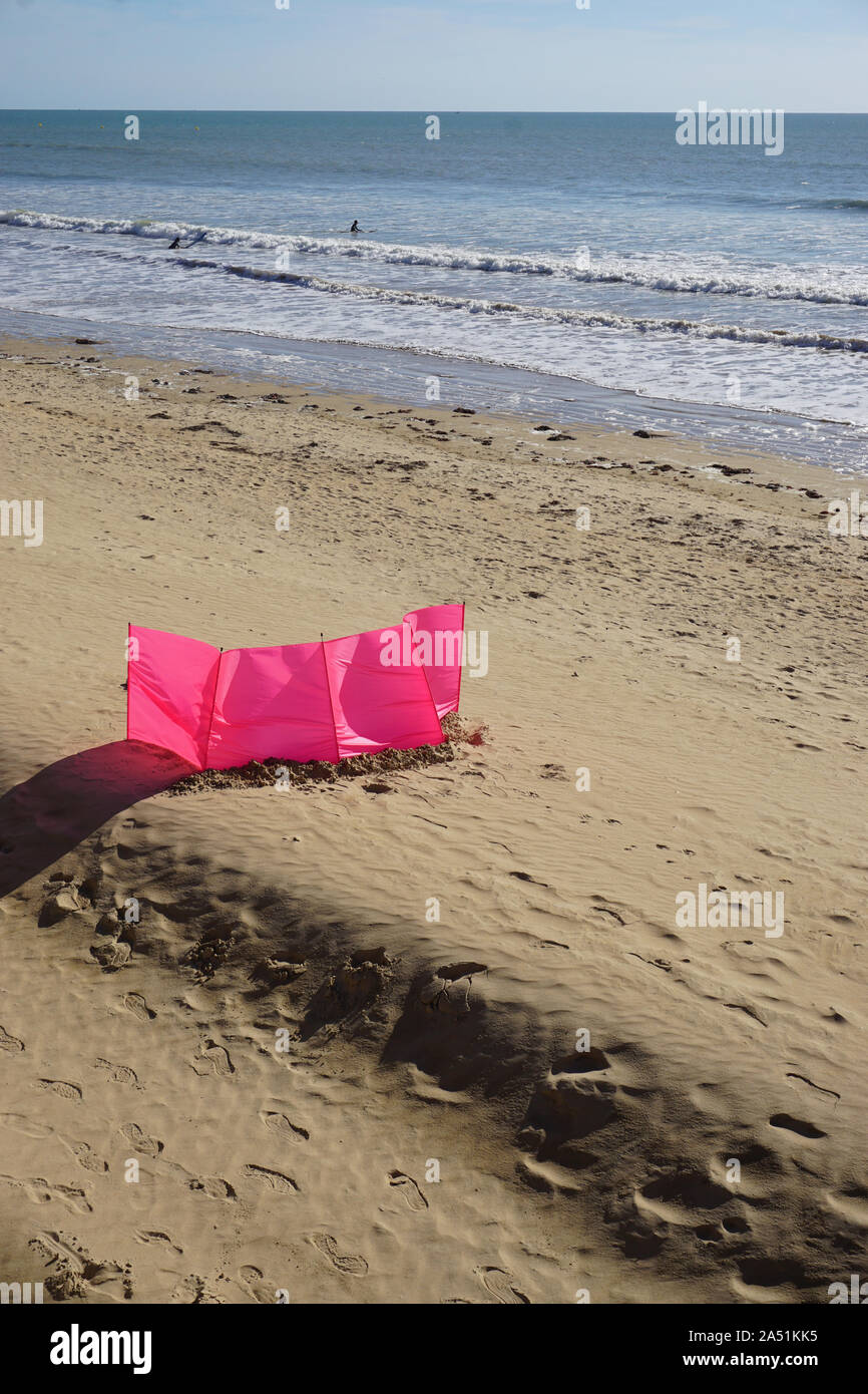 Shade of hot pink hi-res stock photography and images - Alamy