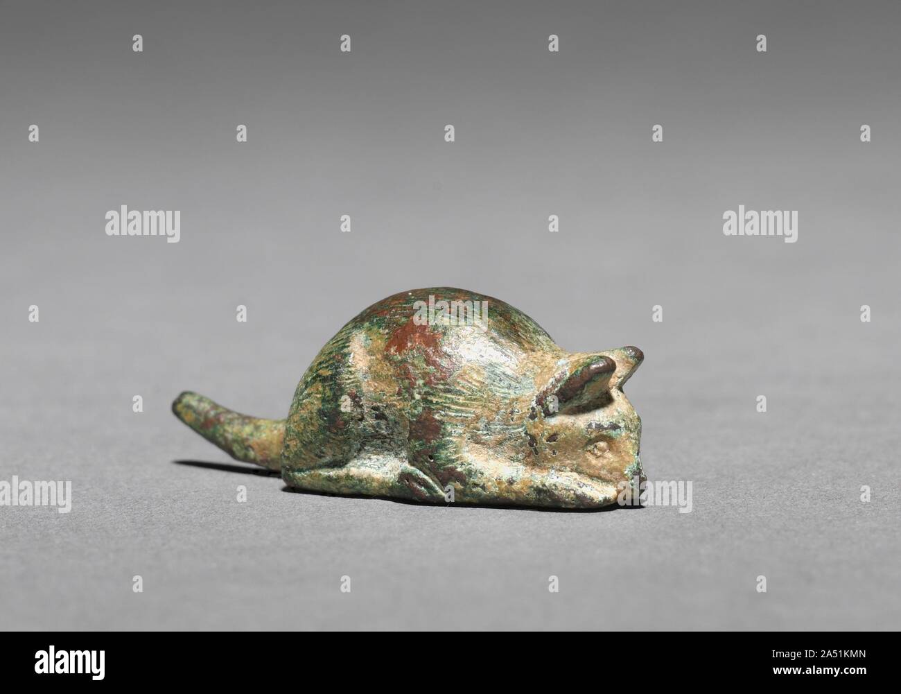 Bronze mouse hi-res stock photography and images - Alamy