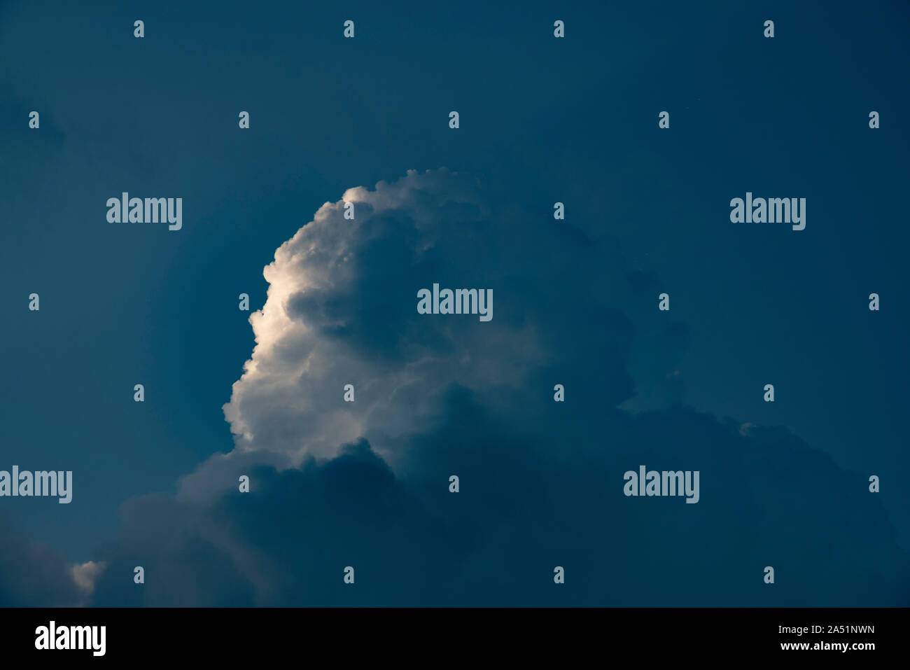 Storm cloud formation of anvil clouds Stock Photo - Alamy