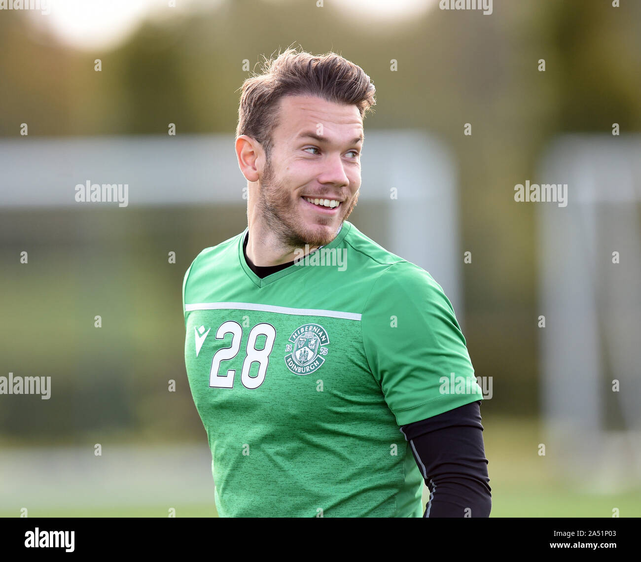 Hibernian goalkeeper chris maxwell hi-res stock photography and images ...