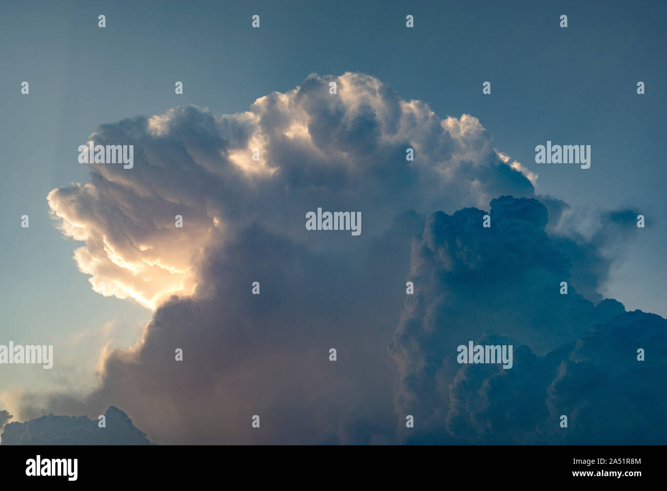 Storm cloud formation of anvil clouds Stock Photo - Alamy