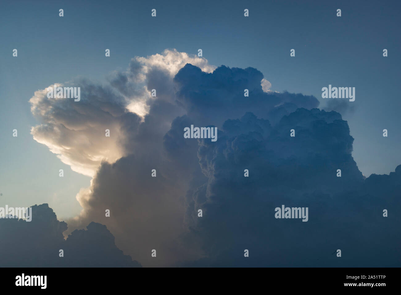 Storm cloud formation of anvil clouds Stock Photo - Alamy