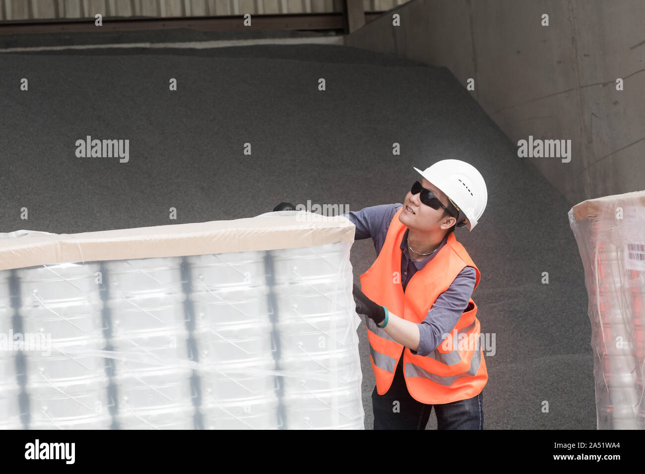 Plaster factory hi-res stock photography and images - Alamy