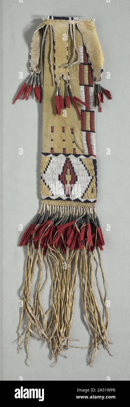 Native american pipe museum hi-res stock photography and images - Alamy