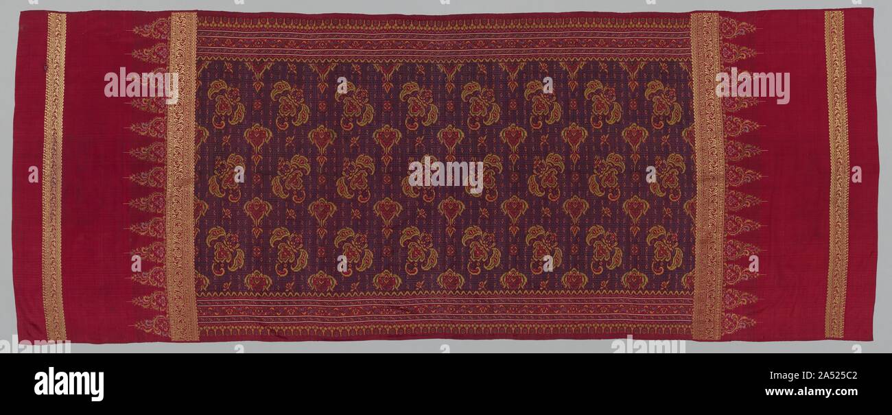 Shoulder cloth hi-res stock photography and images - Alamy