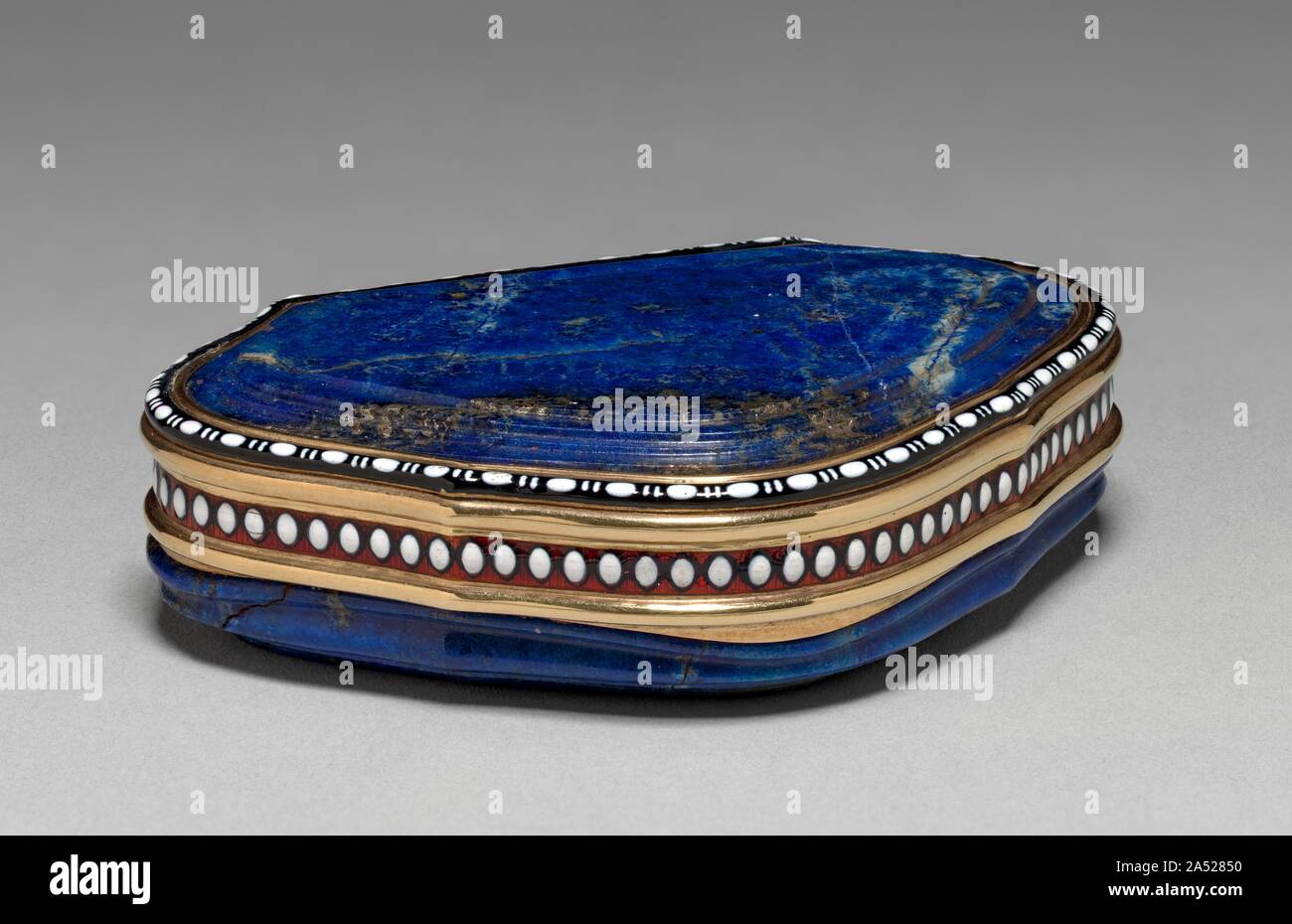 Snuff Box, mid-1700s Stock Photo - Alamy