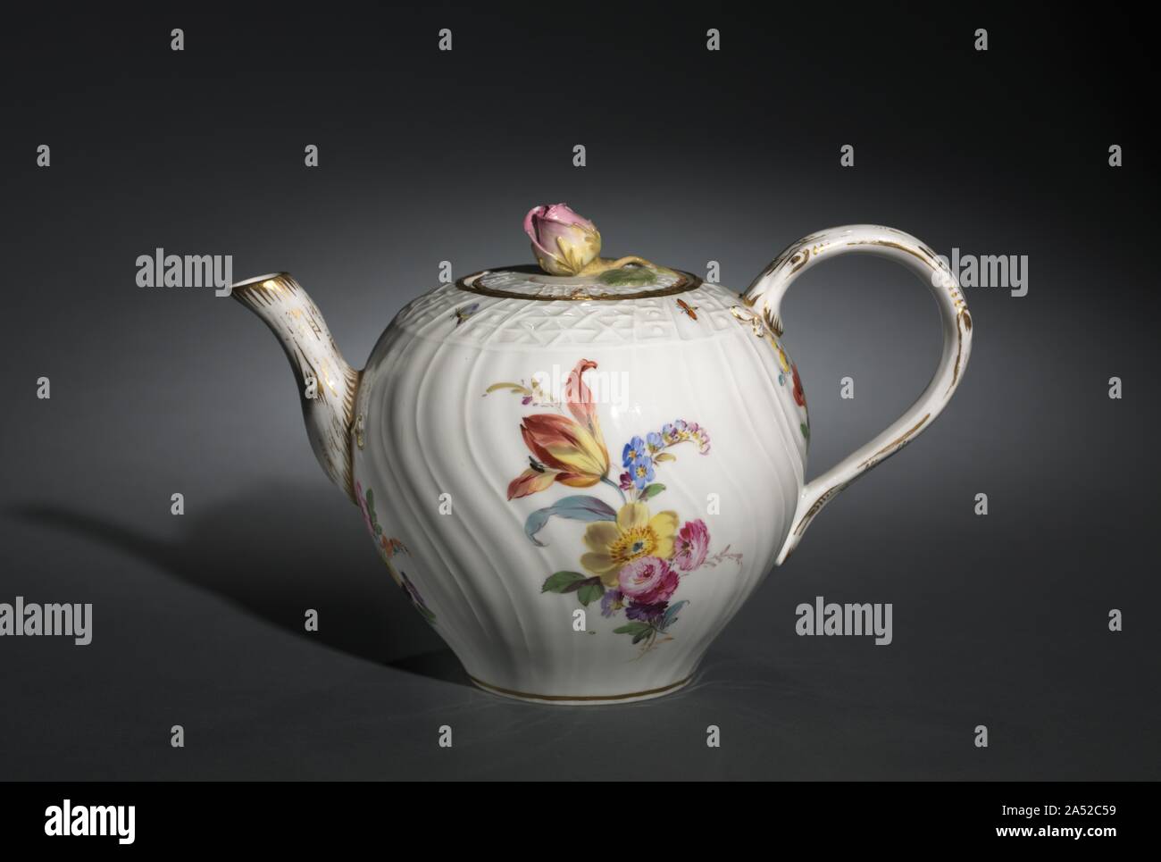 Meissen teapot hi-res stock photography and images - Alamy