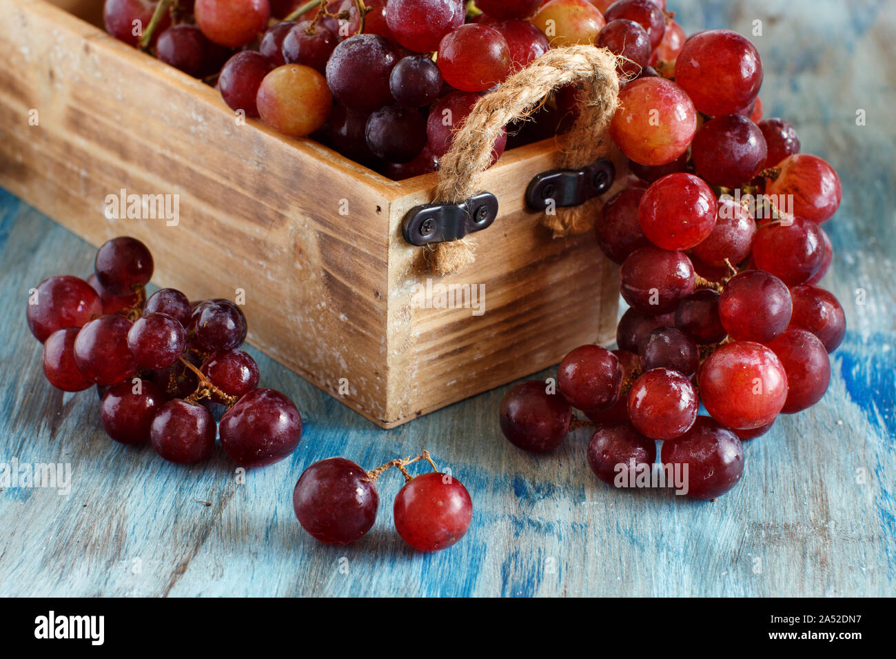 Box of grapes hi-res stock photography and images - Alamy
