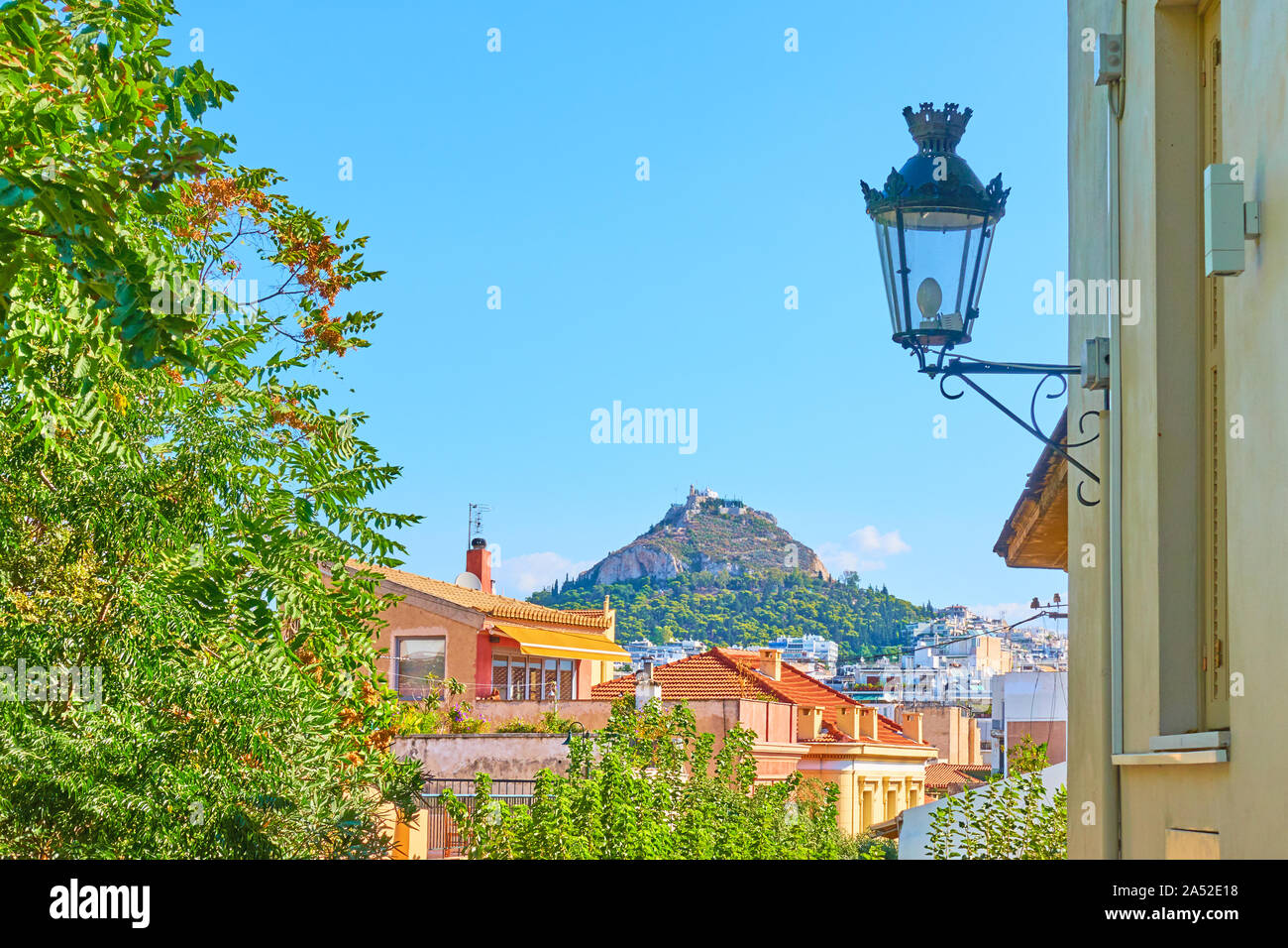 Vintage street light hi-res stock photography and images - Alamy