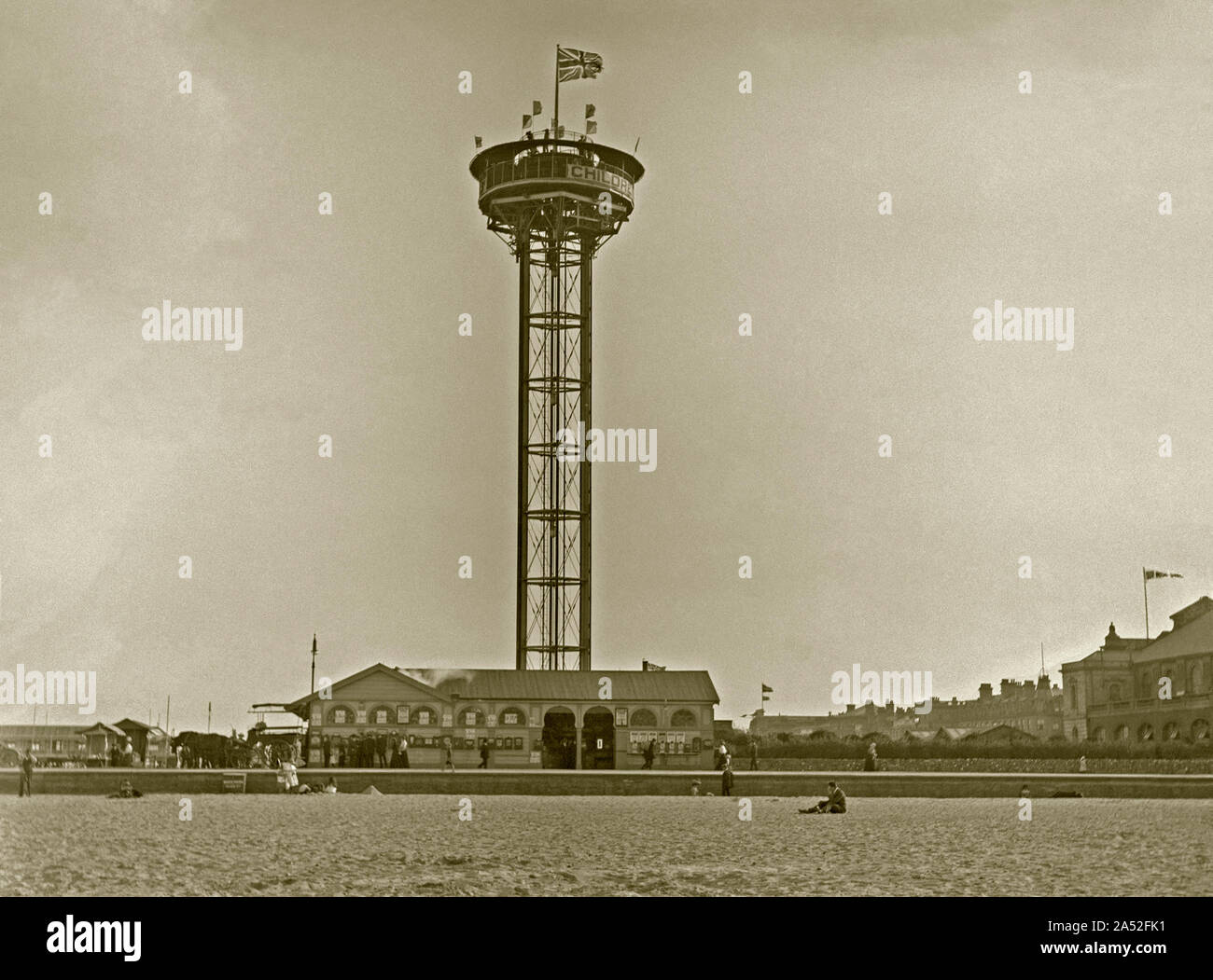 Hexagonal towers hi-res stock photography and images - Alamy