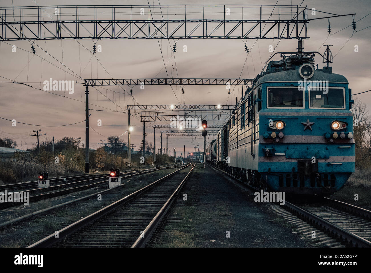 Signal routing hi-res stock photography and images - Alamy