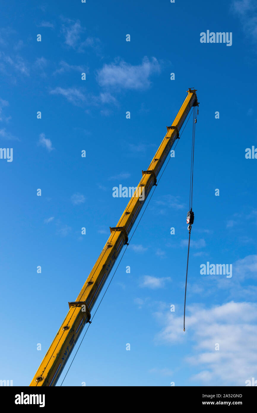 Crane arm hi-res stock photography and images - Alamy