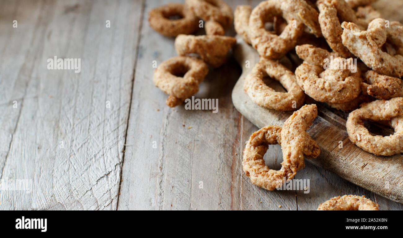 Taralli Traditional Italian snack from Puglia close up Stock Photo - Alamy