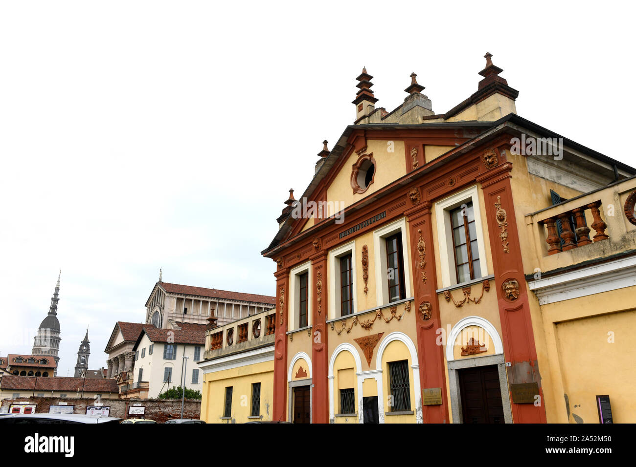 Collegio hi-res stock photography and images - Alamy