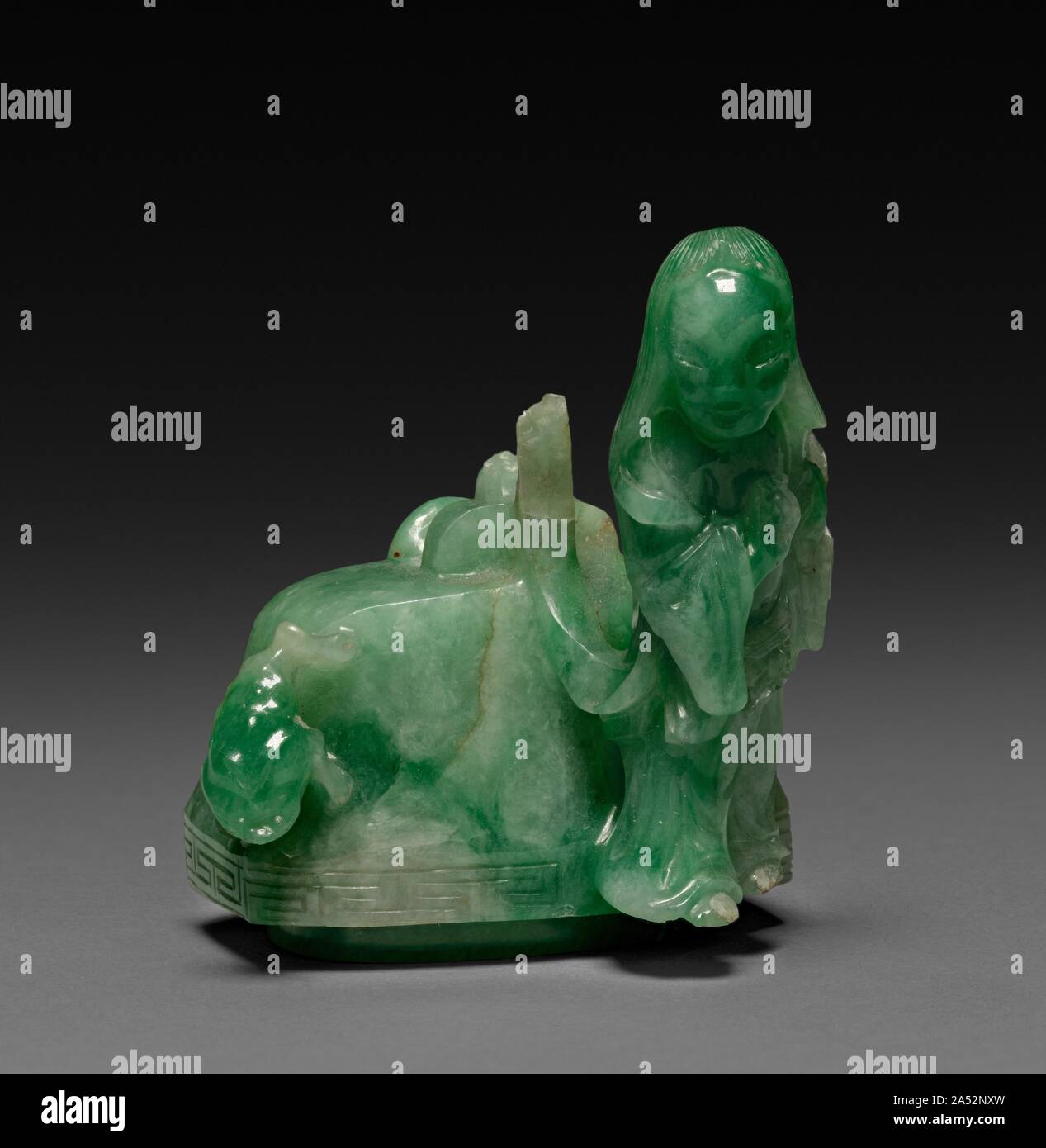 Three-Sectional Altar Group: Cylindrical Carving with Phoenix (lid ...