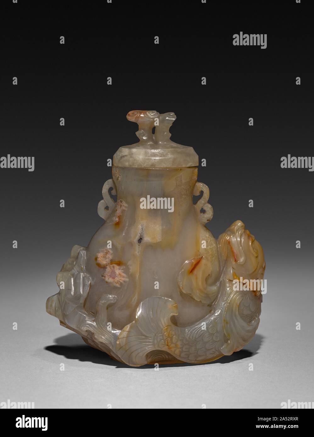 Qing glass vase hi-res stock photography and images - Alamy