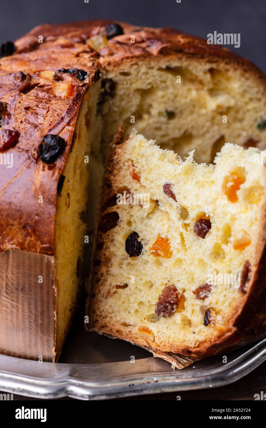 Panettone (Italian Christmas cake), sliced Stock Photo - Alamy