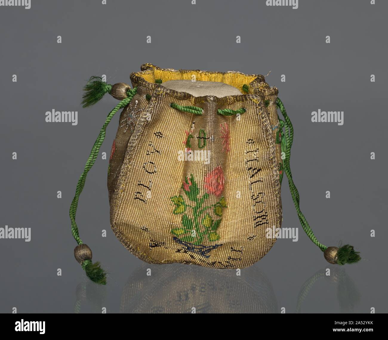 Woven purse hi-res stock photography and images - Alamy
