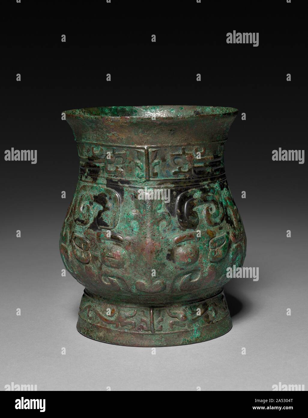 Zun: Ceremonial Vessel, c. 1023-900 BC Stock Photo - Alamy