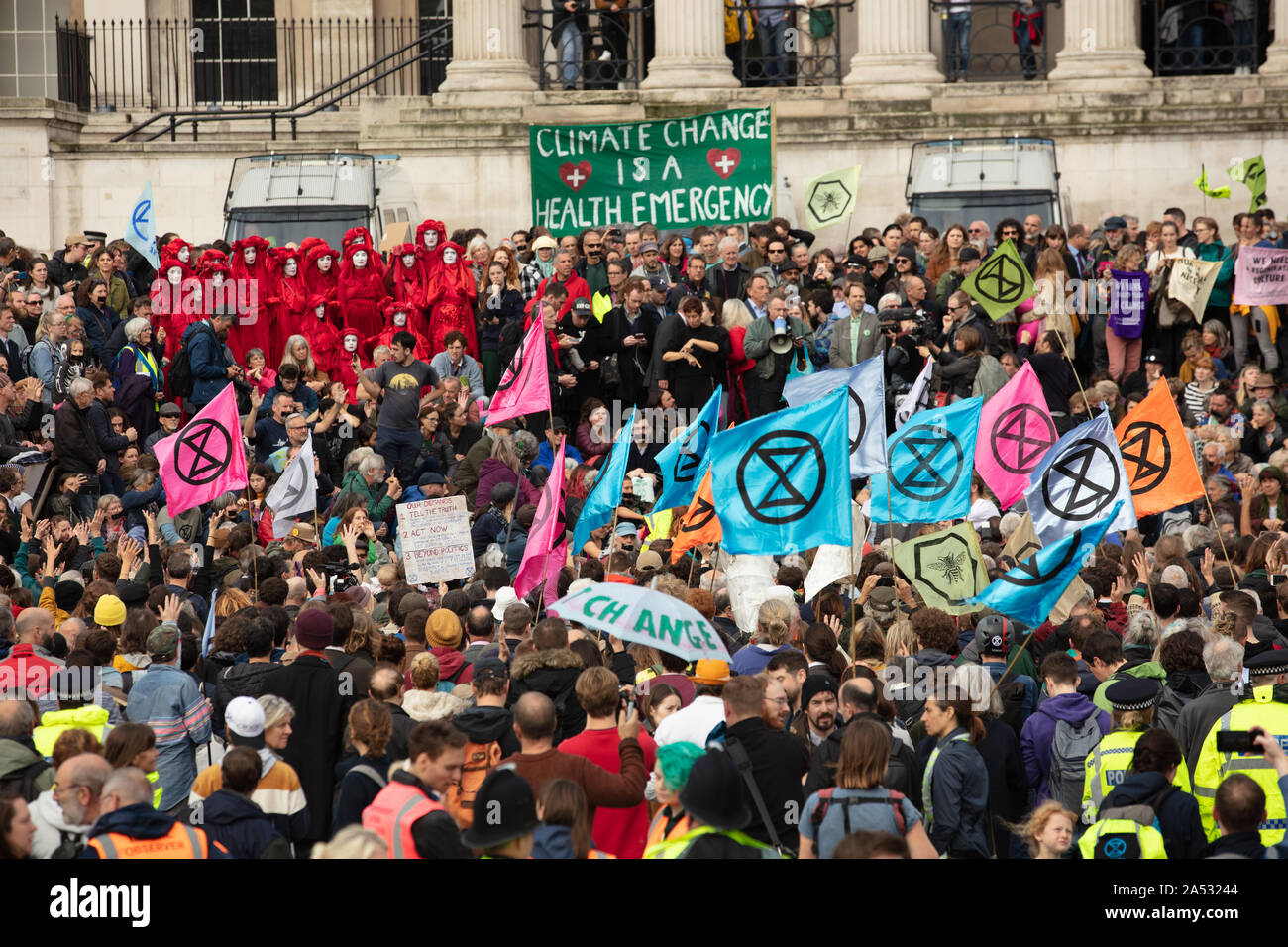 Symbols of defiance hi-res stock photography and images - Alamy
