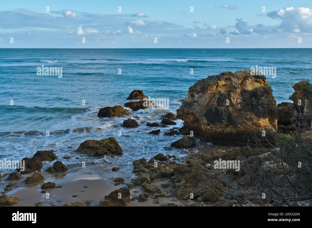 Algarve albufeira rock hi-res stock photography and images - Alamy