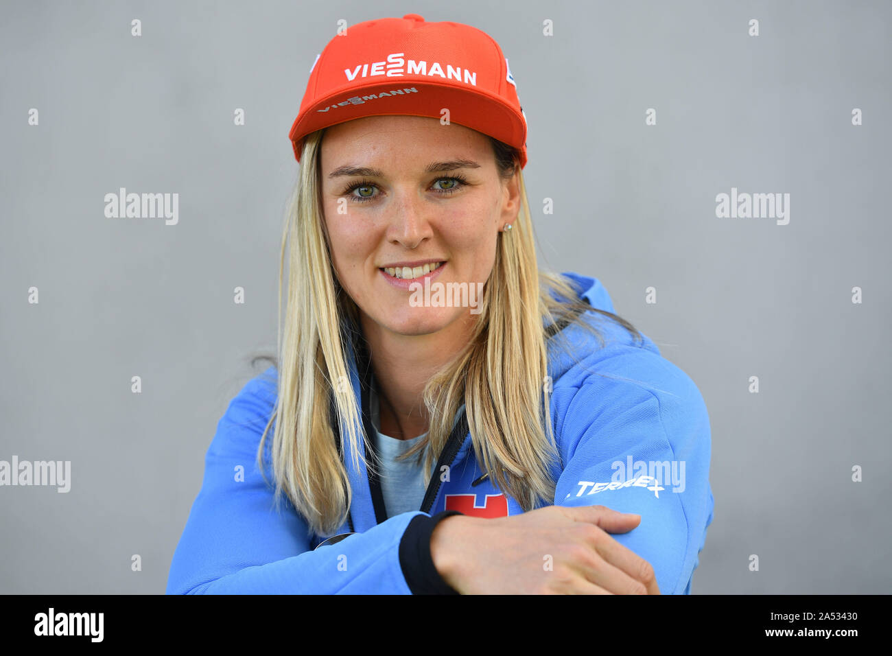 Laupheim, Deutschland. 17th Oct, 2019. Denise HERRMANN (biathlon ...