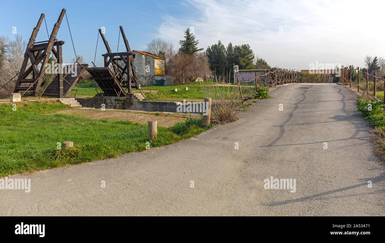 Pont Van Gogh Langlois Bridge in Arles France Stock Photo - Alamy