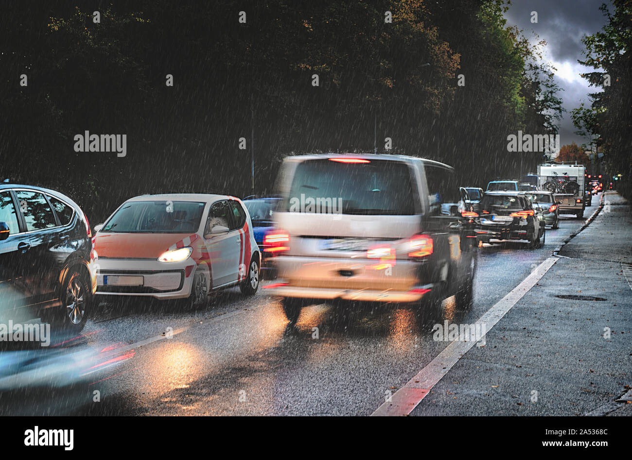 Dangerous traffic hi-res stock photography and images - Alamy