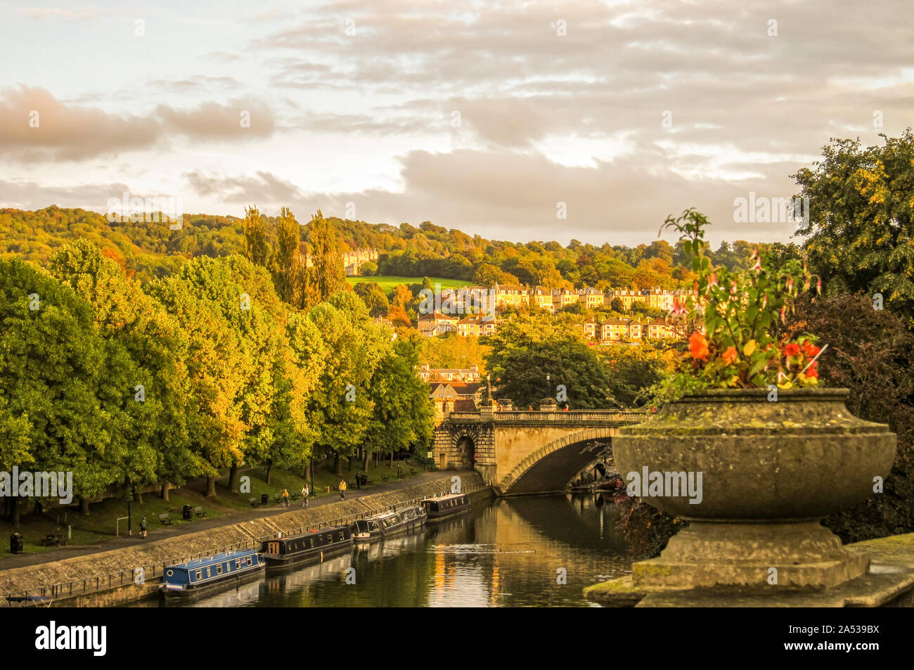 Beautiful bath england hi-res stock photography and images - Alamy