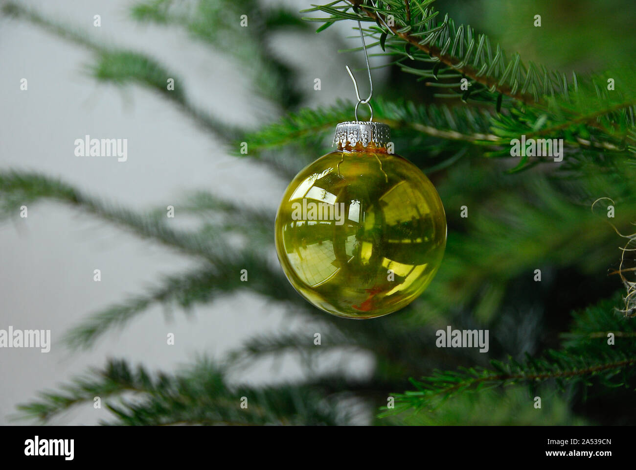Yellow bauble hi-res stock photography and images - Alamy