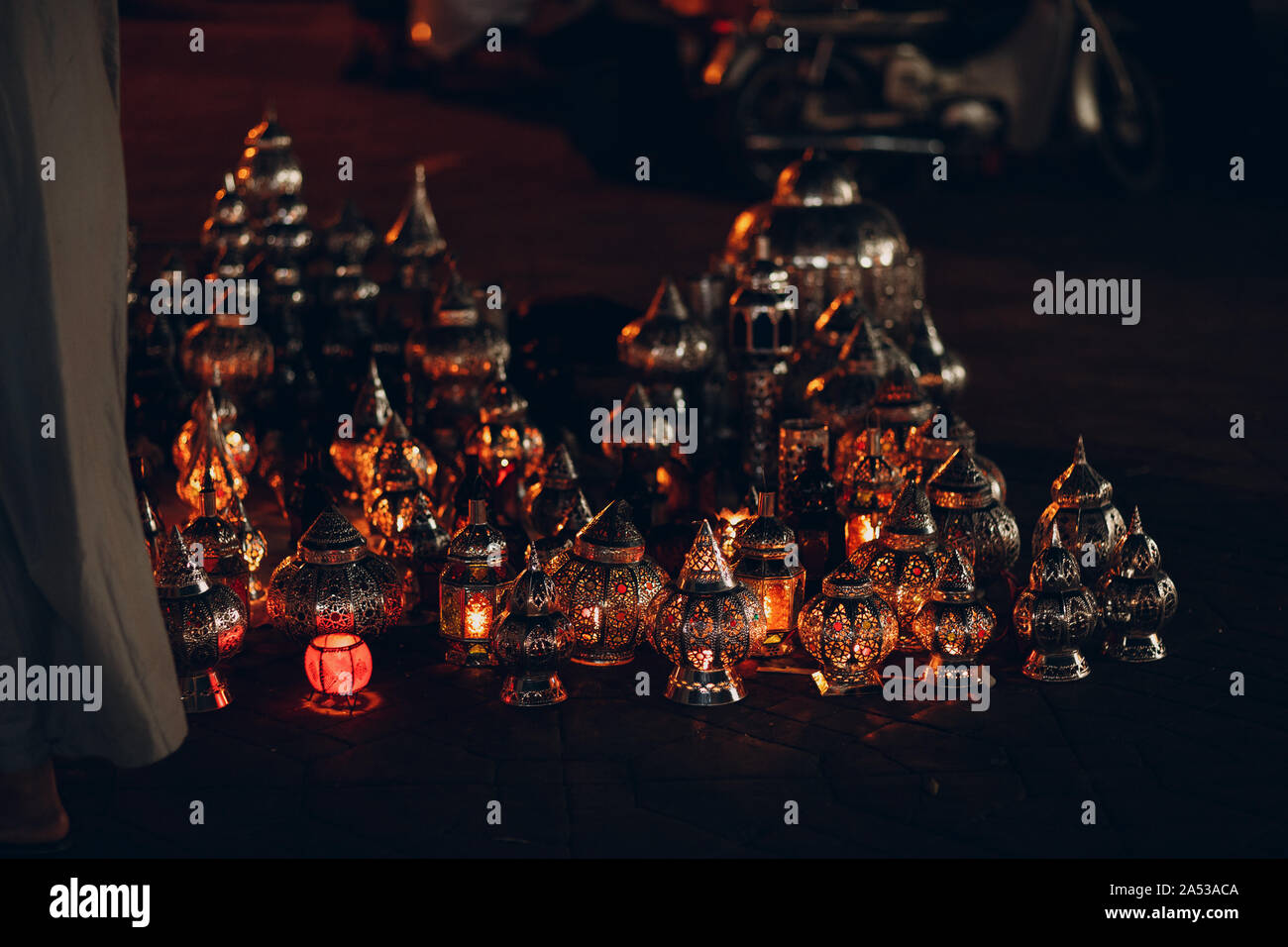 Moroccan lamps at the bazaar Stock Photo - Alamy