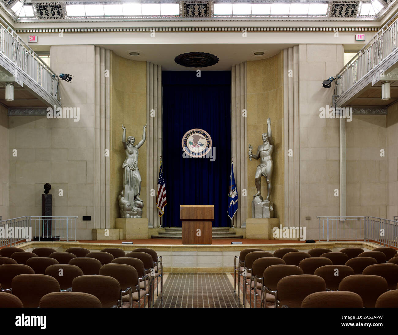 Two sculptures Spirit of Justice, and Majesty of Justice, Great Hall ...