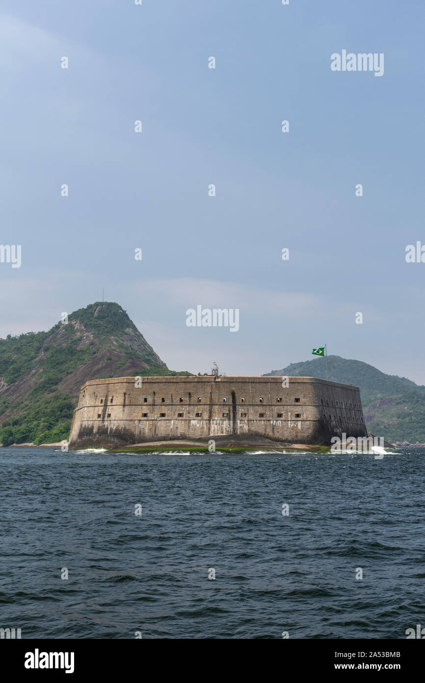 View to historic ocean fort in Guanabara Bay, Rio de Janeiro, RJ Stock ...