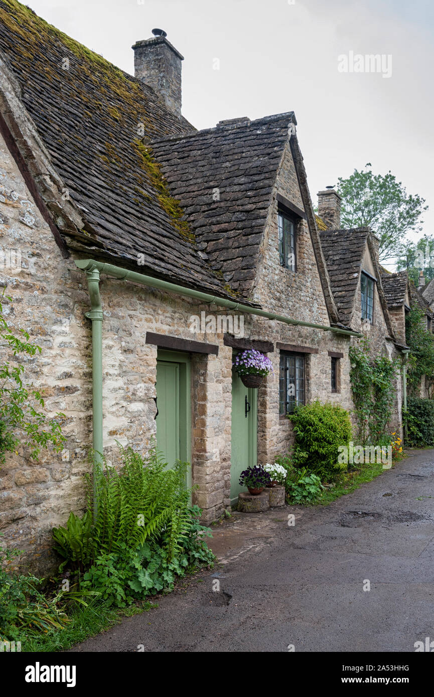 Traditional cotswold stone cottages built of distinctive yellow ...