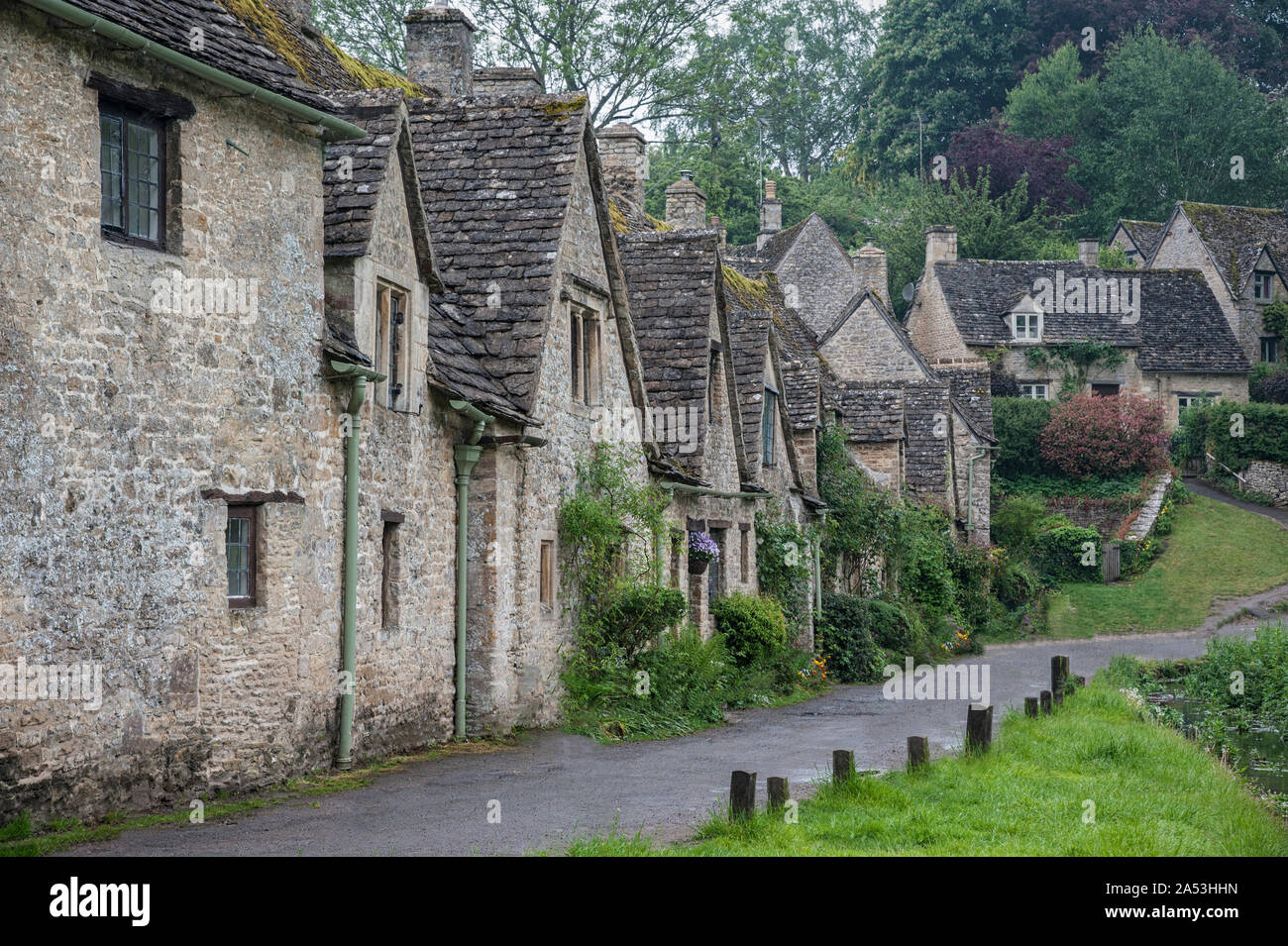 Bibury high street hi-res stock photography and images - Alamy