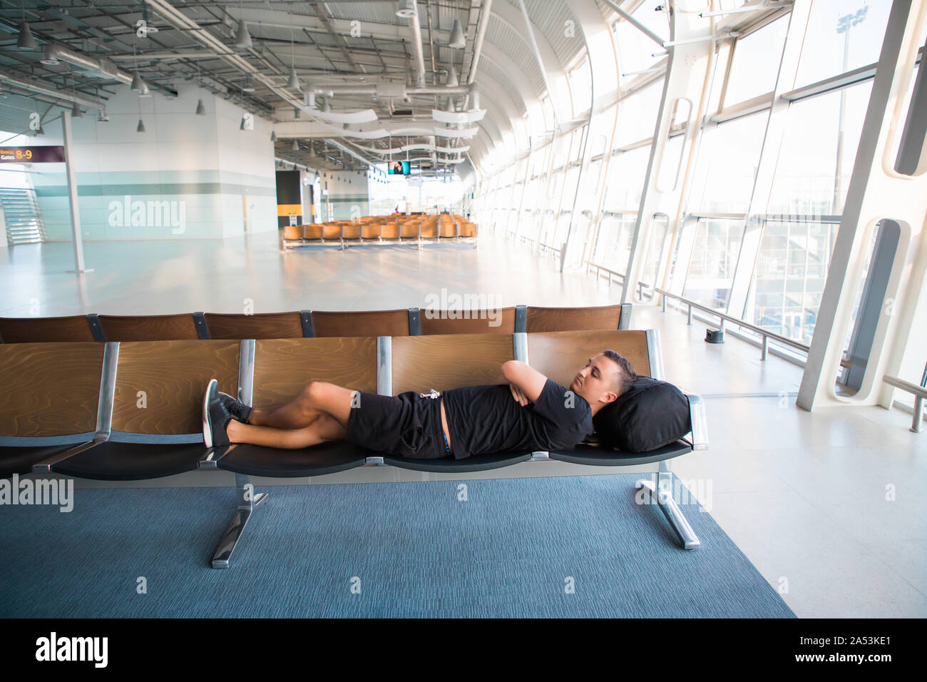 Delayed flights concept hi-res stock photography and images - Alamy