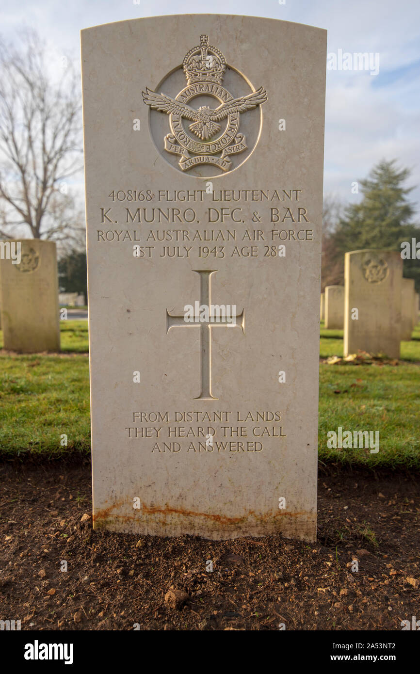 Australian infantry ww2 hi-res stock photography and images - Alamy