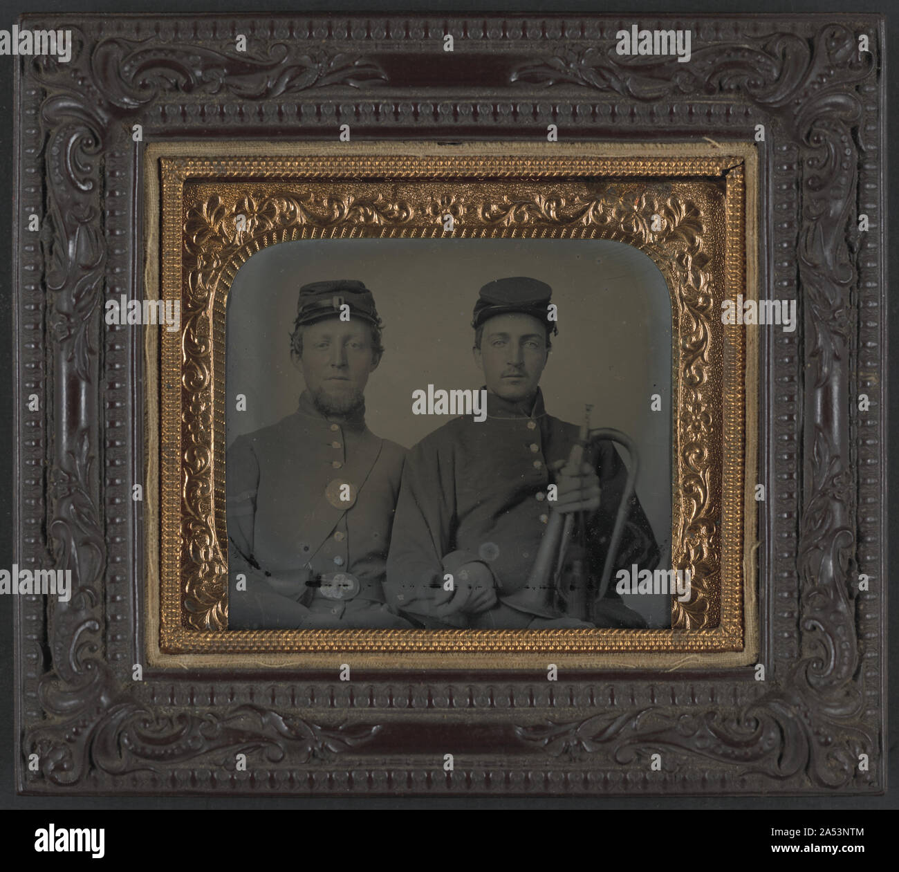 Two unidentified soldiers in Union uniforms with linked arms Stock ...